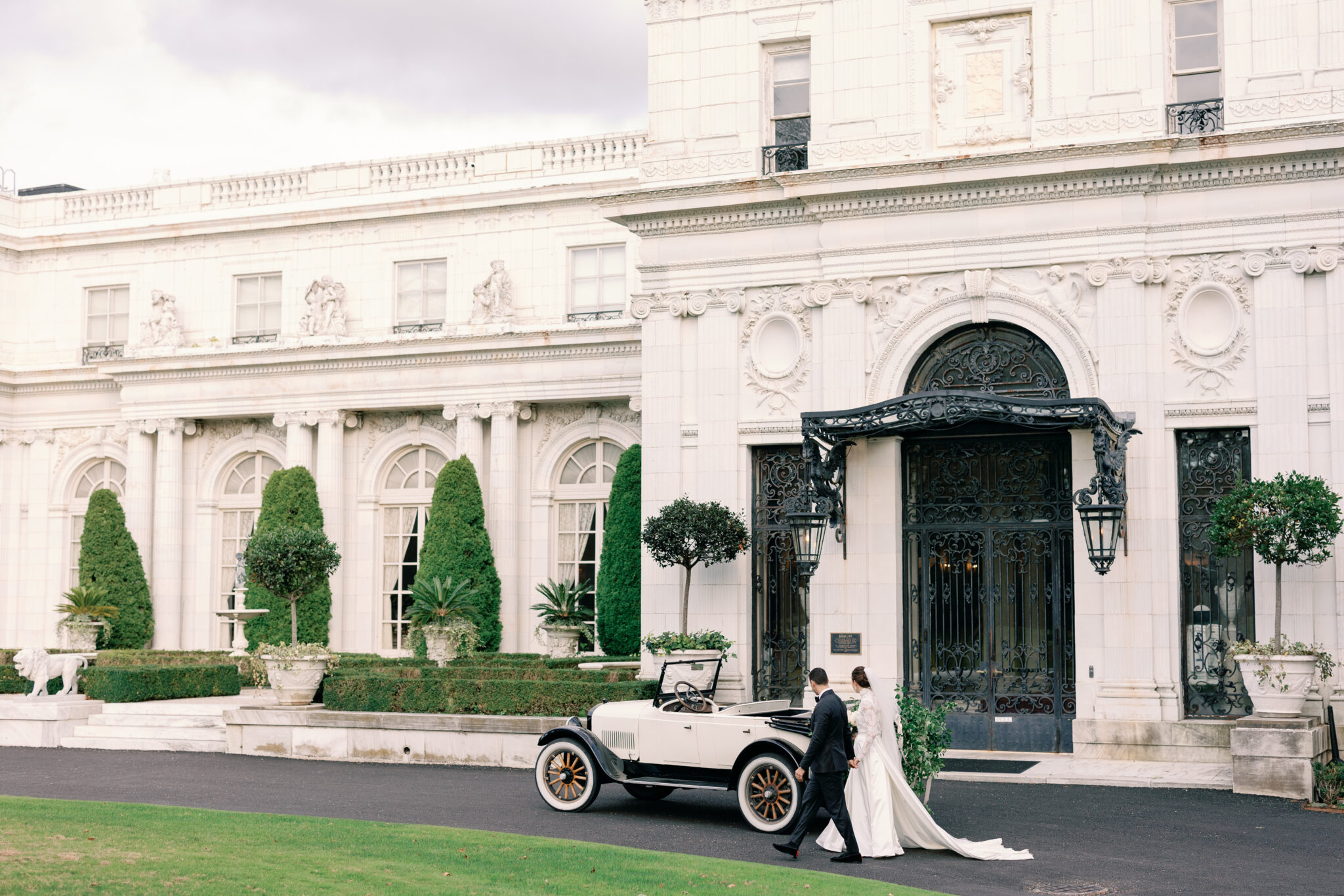 Rosecliff Wedding in Newport, Rhode Island | Mary Dougherty Photography